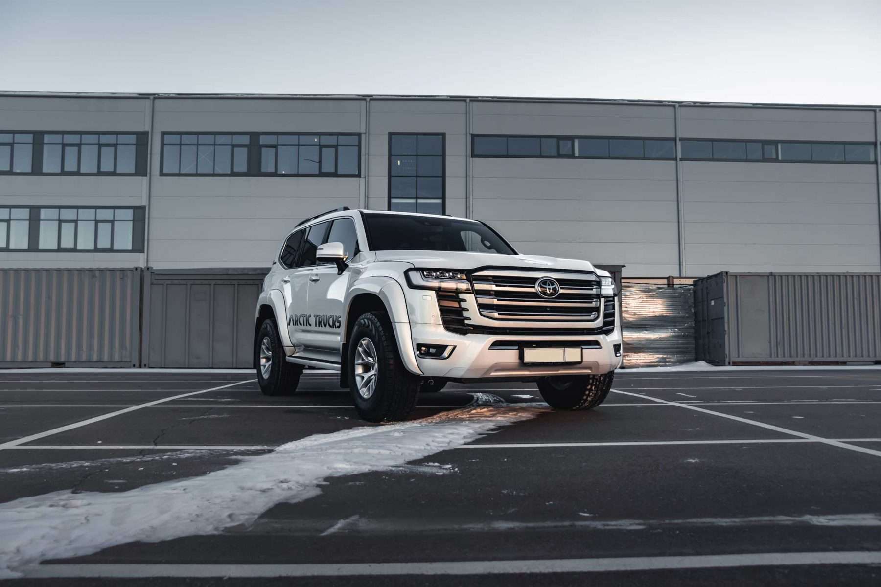 Toyota LC300 4×4 Modification UAE | Arctic Trucks Dubai